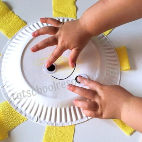 Sweet Sunshine Craft: Easy Paper Plate Sun Craft - totschoolresources.com