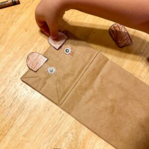 Easy Paper Bag Beaver Craft {printable template} - totschoolresources.com
