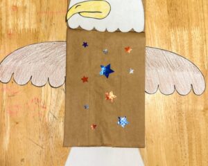 Easy Bald Eagle Craft {printable eagle template} - totschoolresources.com